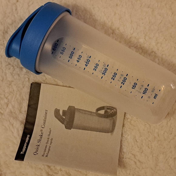 Tupperware | Kitchen | Tupperware Quick Shake Container New | Poshmark